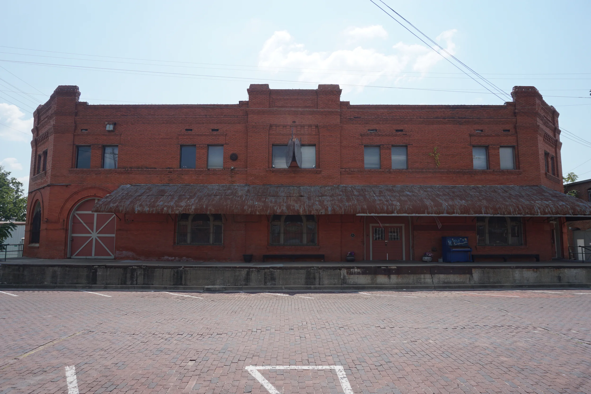 Guide to the Corsicana Opry in Texas | The Chrestos Cottages